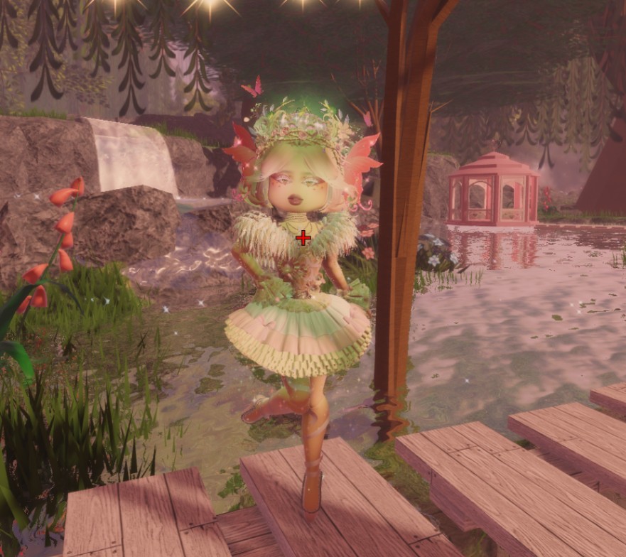Lizzie by Zyri | Royale High Outfit