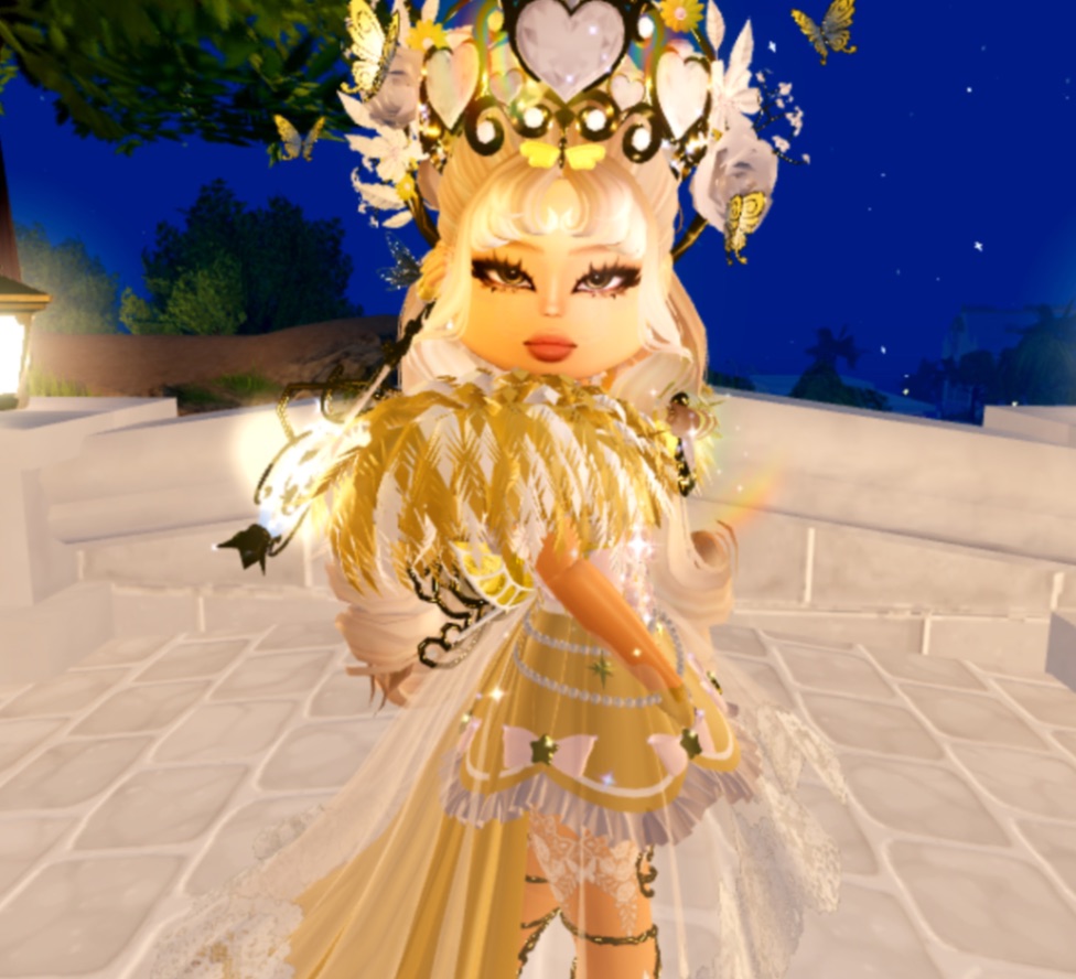 💛 by Luvrslace | Royale High Outfit
