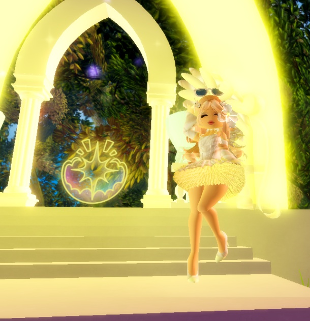 daisy girl by Annie._.Cosmic | Royale High Outfit