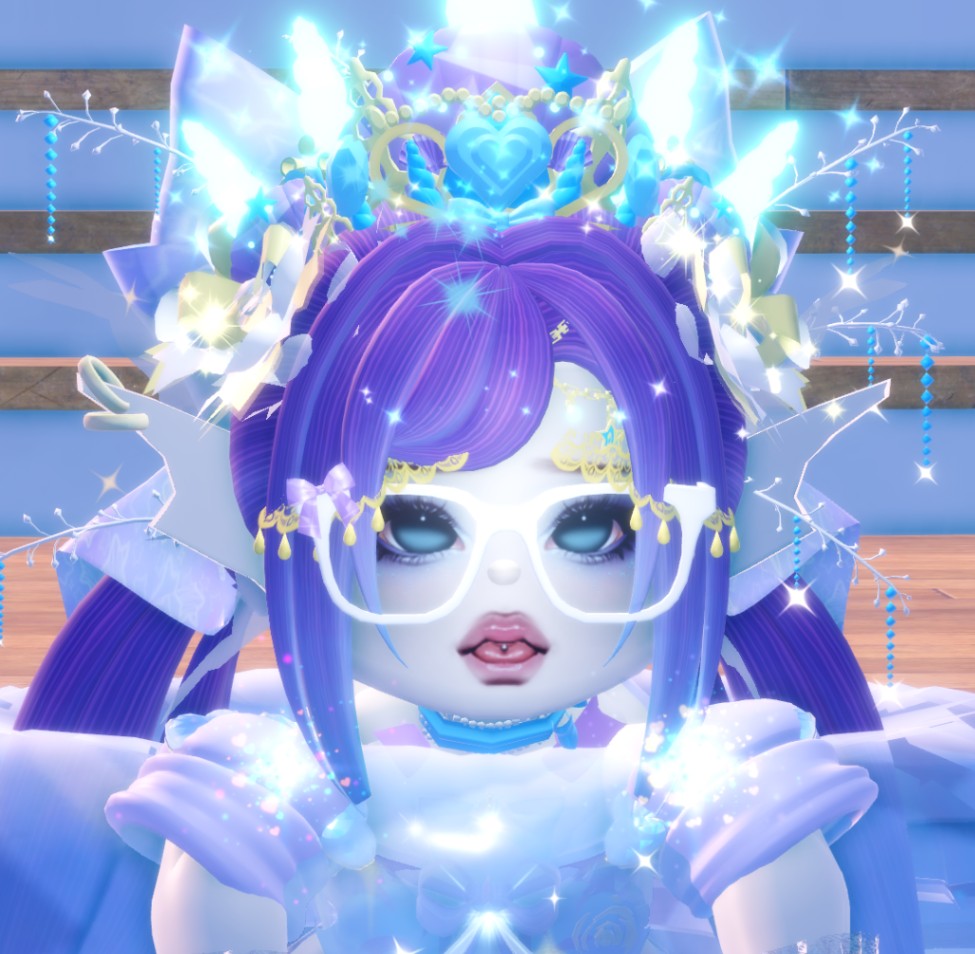 lynny by 333.lyn.333 | Royale High Outfit