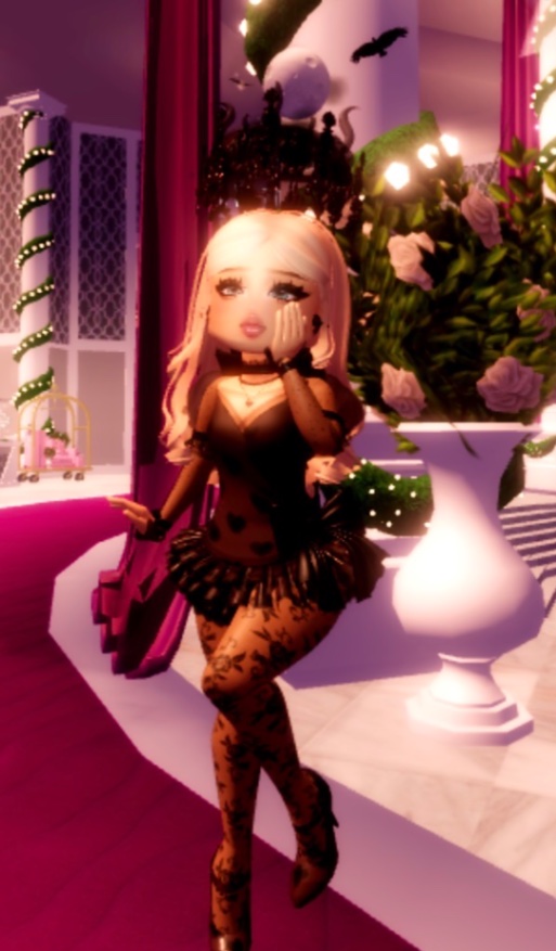 Black heart by Redridinghood1483 | Royale High Outfit
