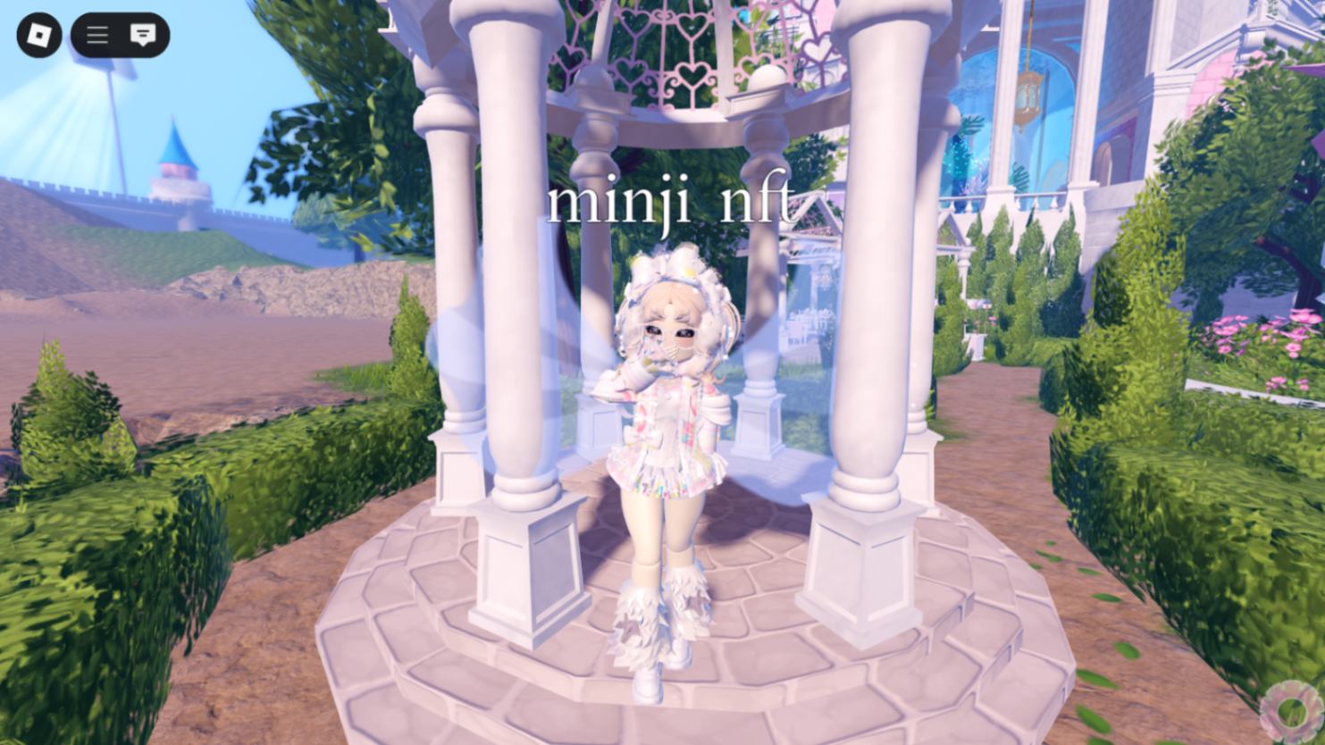 Minji by M.a.p | Royale High Outfit