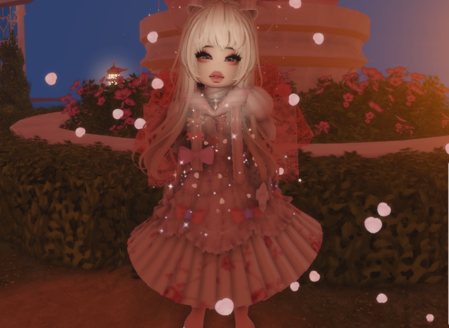 oc!! by t0mbst0nes_ | Royale High Outfit