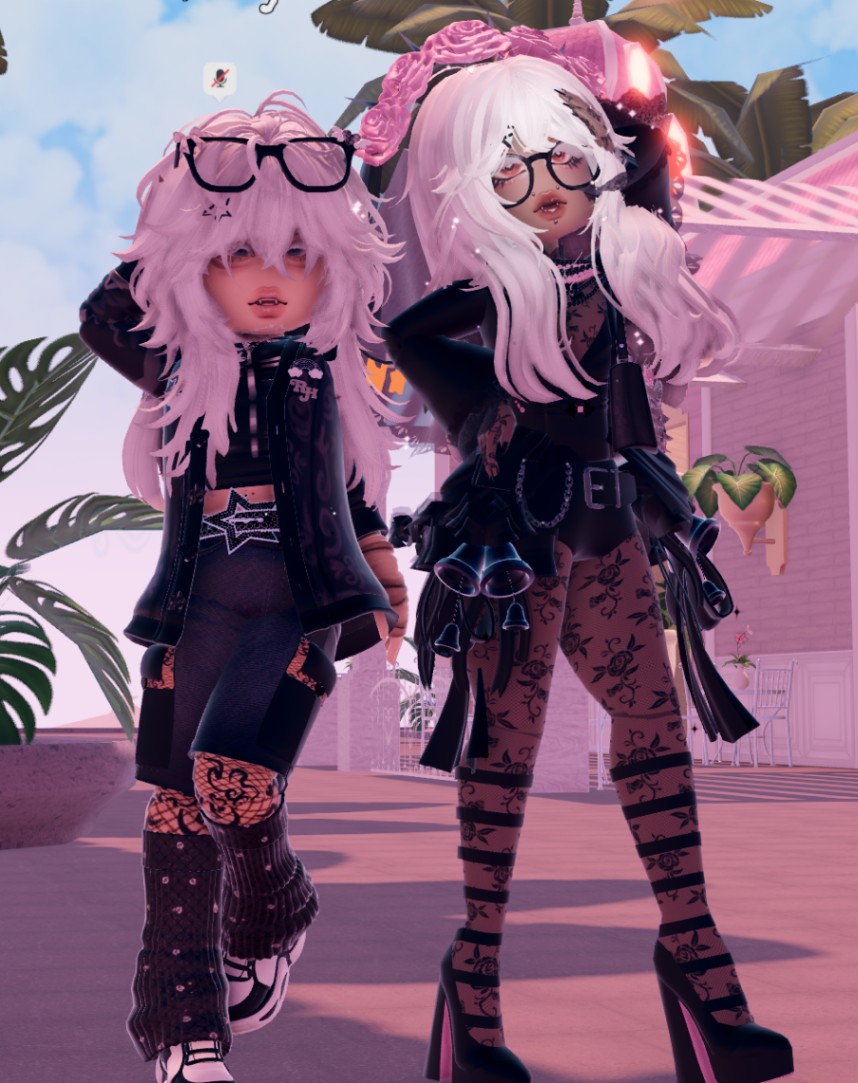 julee by sleep.. | Royale High Outfit