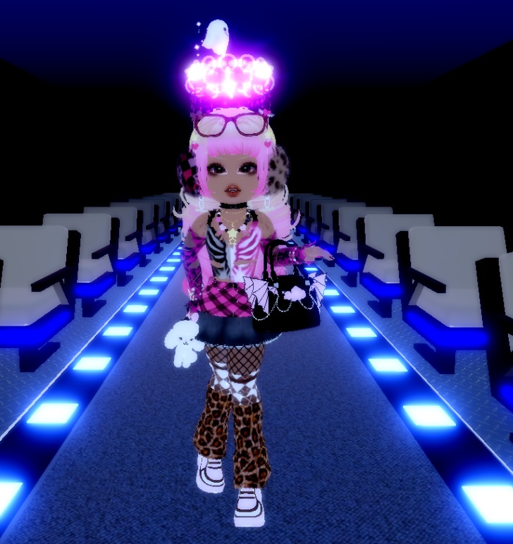 gyaru by shidoumaxxer | Royale High Outfit