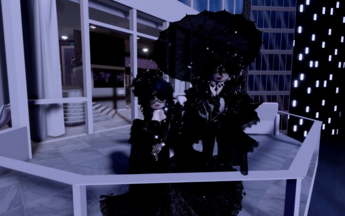 Gothic Twins by RyomenSvkvna | Royale High Outfit