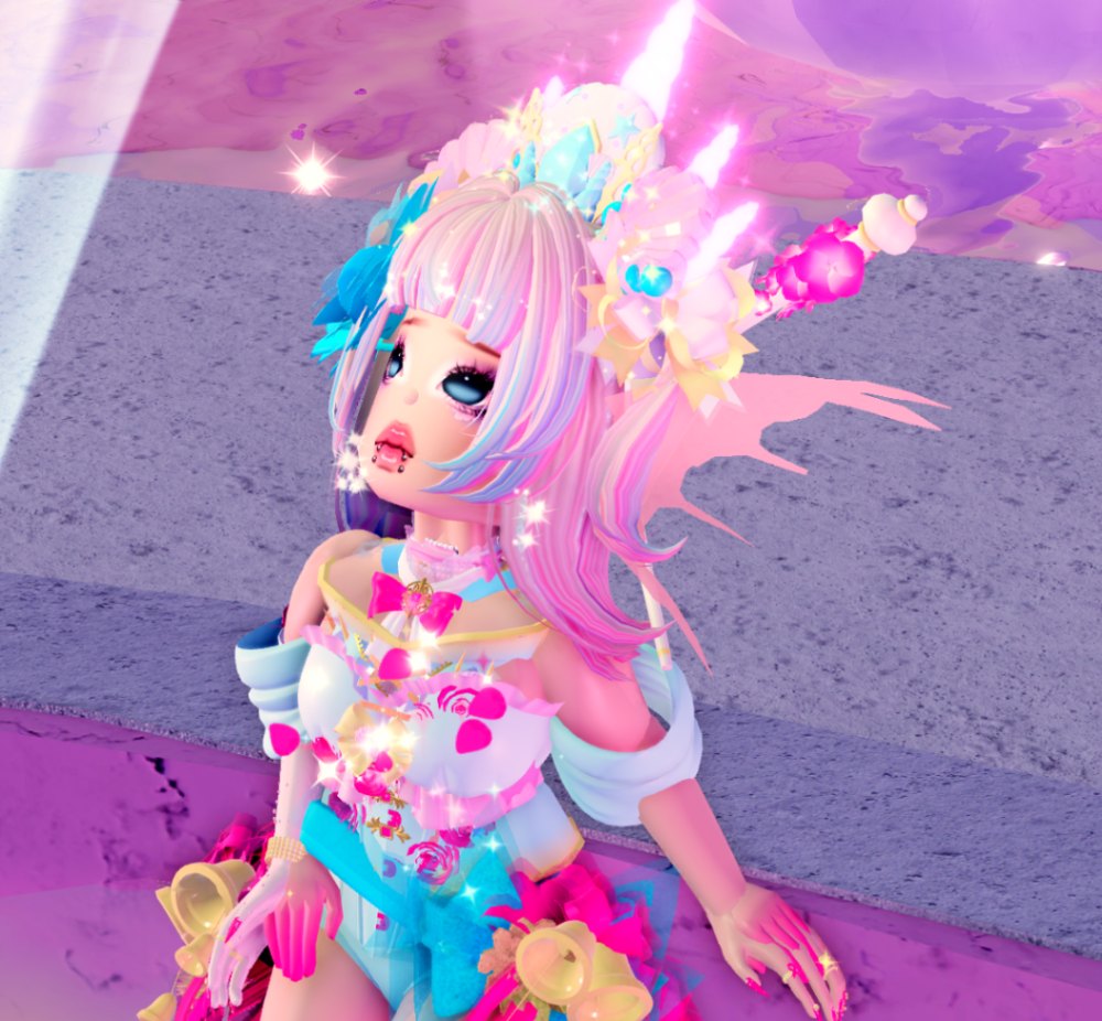 lynny by 333.lyn.333 | Royale High Outfit