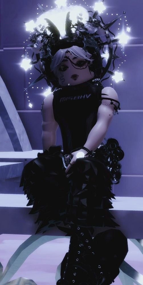 🦋⃤Black 🦋⃤ by Luka_pvdl | Royale High Outfit