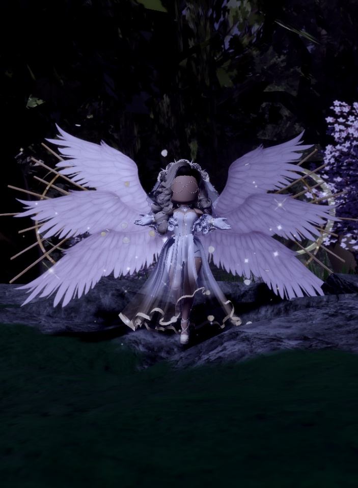 Angel by l.e.n.i.a | Royale High Outfit