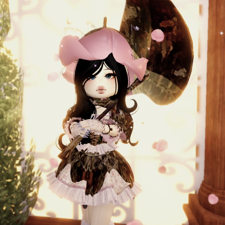 cl0s3 th3 d00r † by gxttmiq | Royale High Outfit